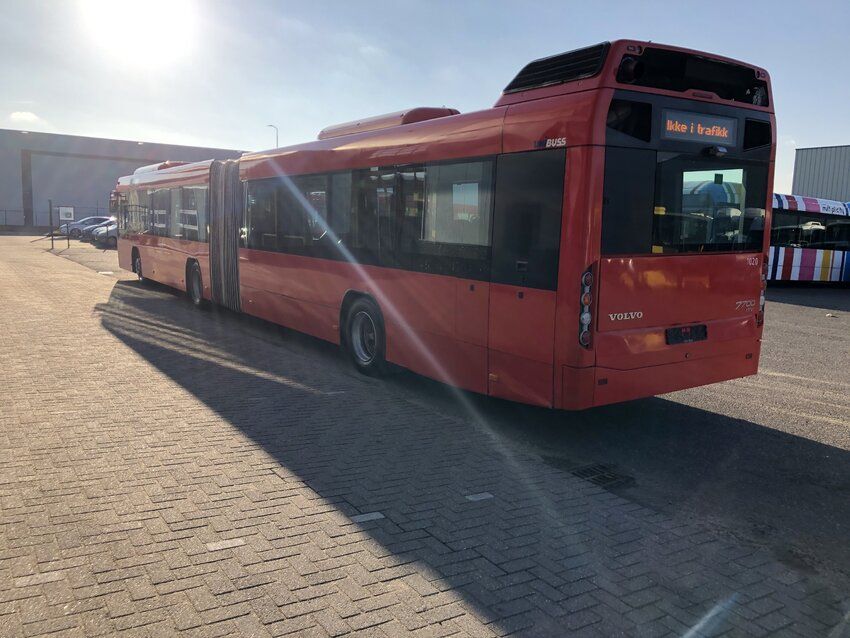 Volvo B9L 7700 6x2 2010 - Womy - ES